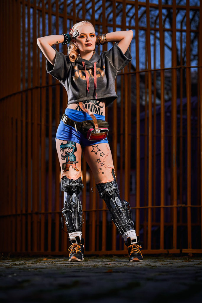 Krystl Cosplay – Entropism Girl – Cyberpunk 2077 – GZM Cosplay Management